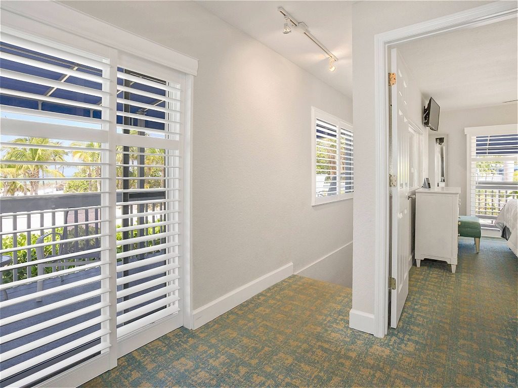 Siesta Key FL Hotel Rooms | Sea Club V Waterfront Resort