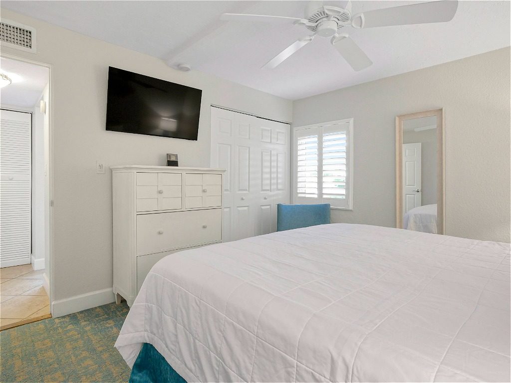 Siesta Key FL Hotel Rooms | Sea Club V Waterfront Resort