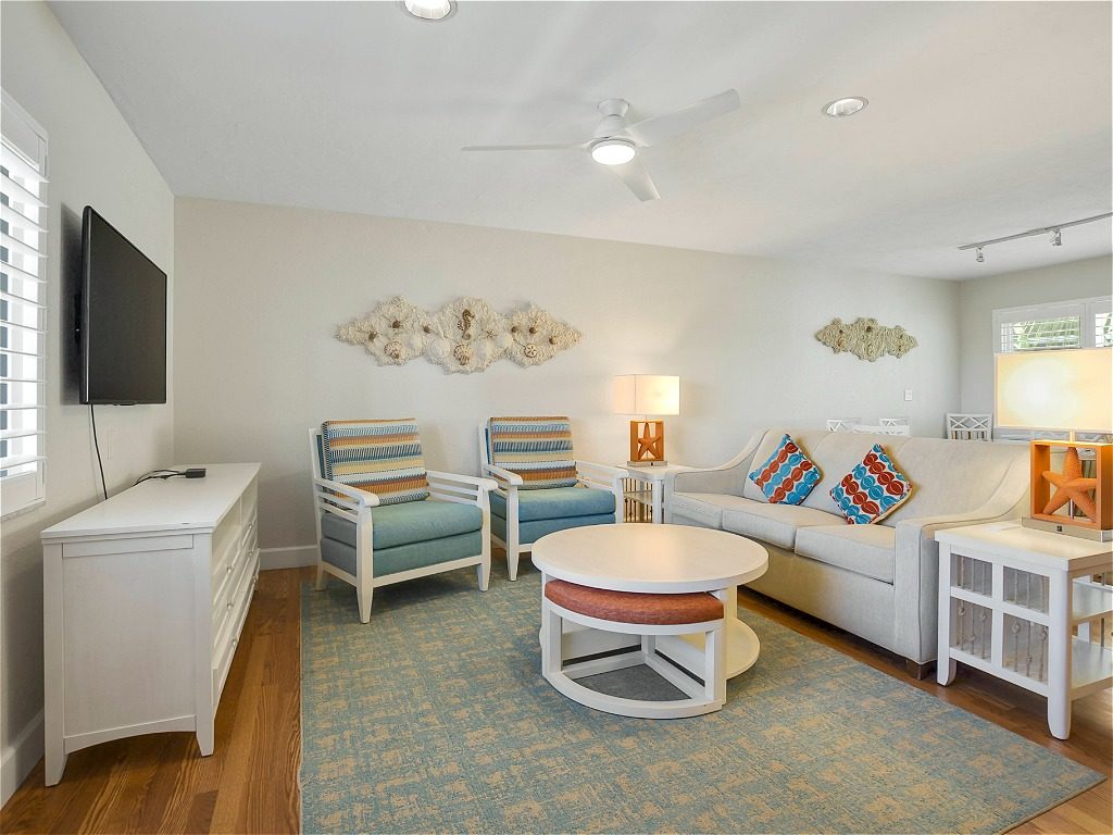 Siesta Key FL Hotel Rooms | Sea Club V Waterfront Resort