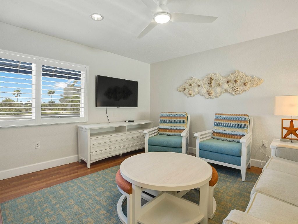 Siesta Key FL Hotel Rooms | Sea Club V Waterfront Resort